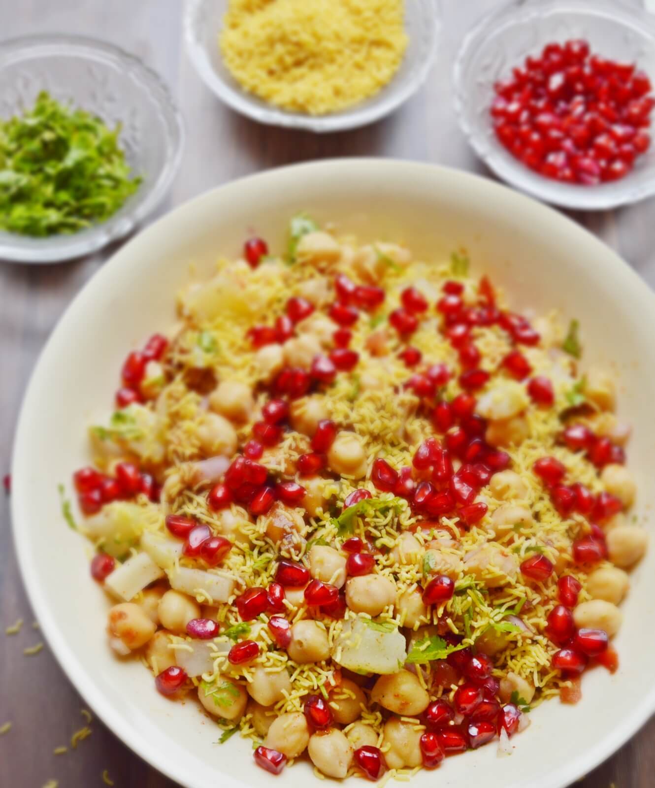 Chana Chaat Recipe (Chickpea Chaat) - Flavors Treat