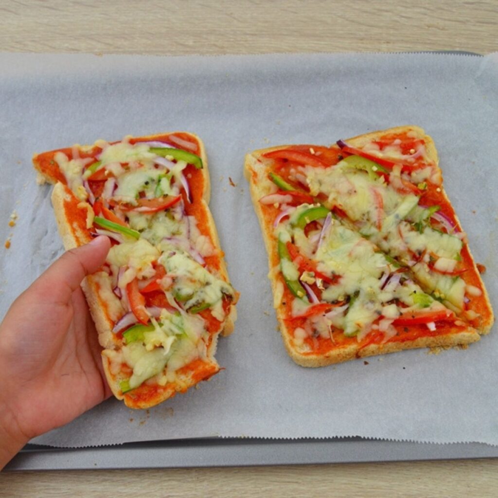 Bread Pizza Recipe - Flavours Treat