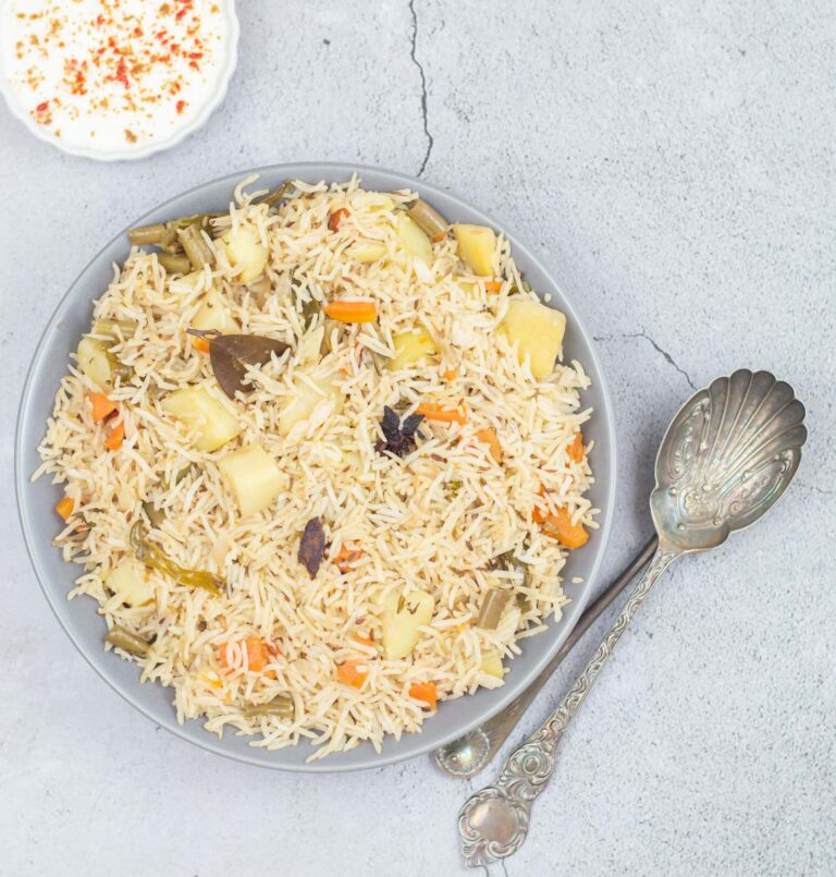 One Pot Vegetable Pulao Rice Recipe - Flavours Treat