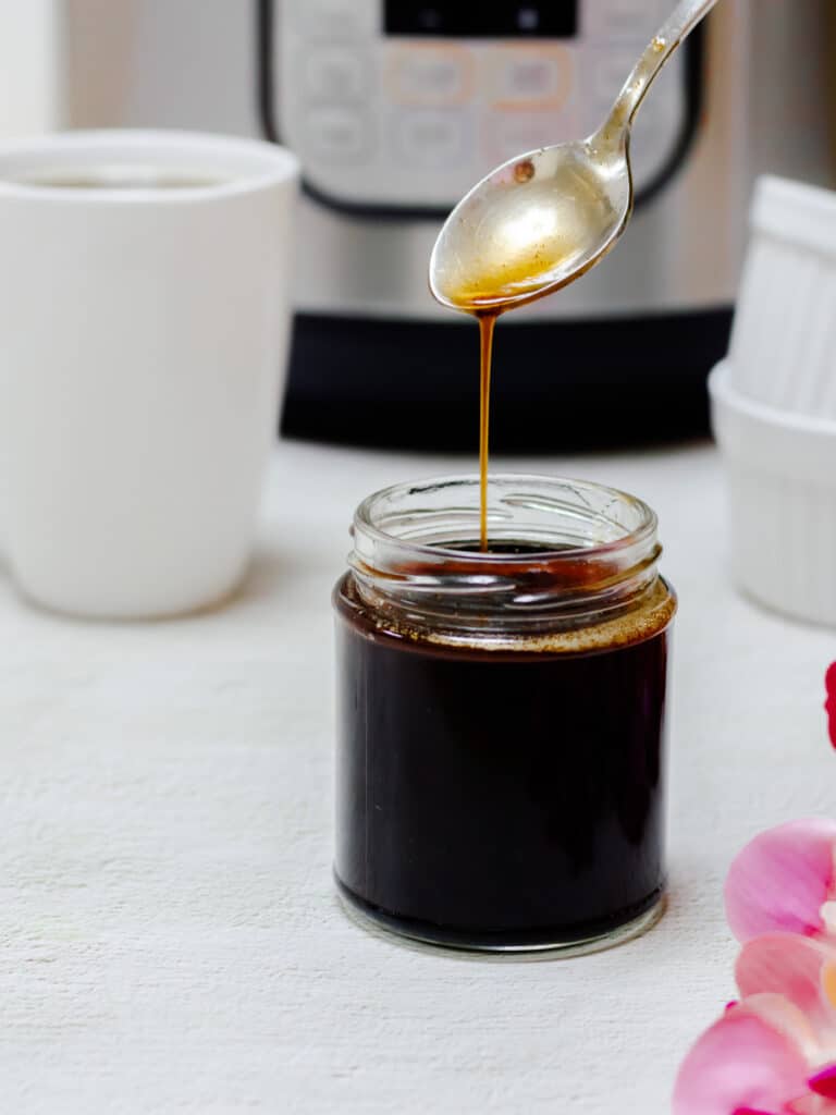 Copycat Starbucks Cinnamon Dolce Syrup Recipe - Flavours Treat