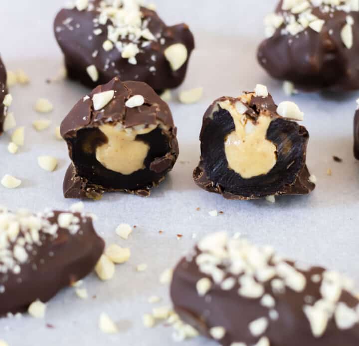 Date Snickers (4 Ingredient chocolate covered dates) - Flavours Treat