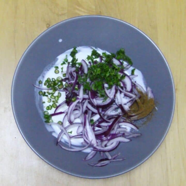 Easy 5 Minute Onion Raita - Flavours Treat