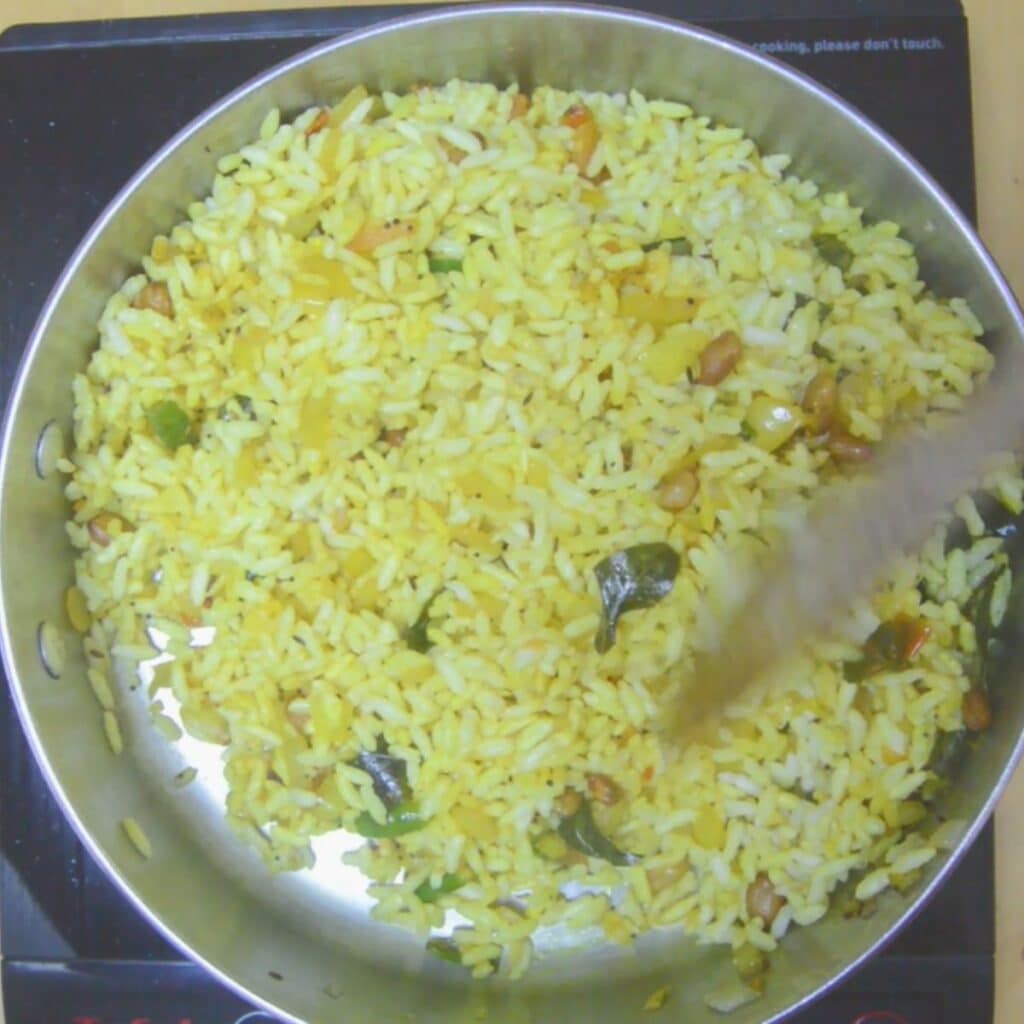 Uggani (Puffed Rice Upma) - Flavours Treat