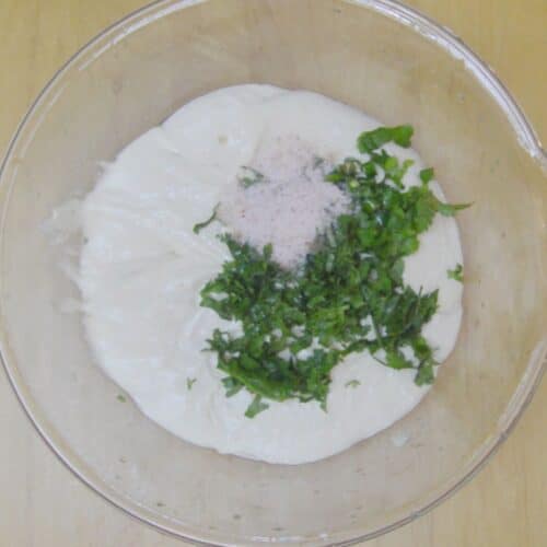 South Indian Medu Vada (Urad Dal Vada) - Flavours Treat