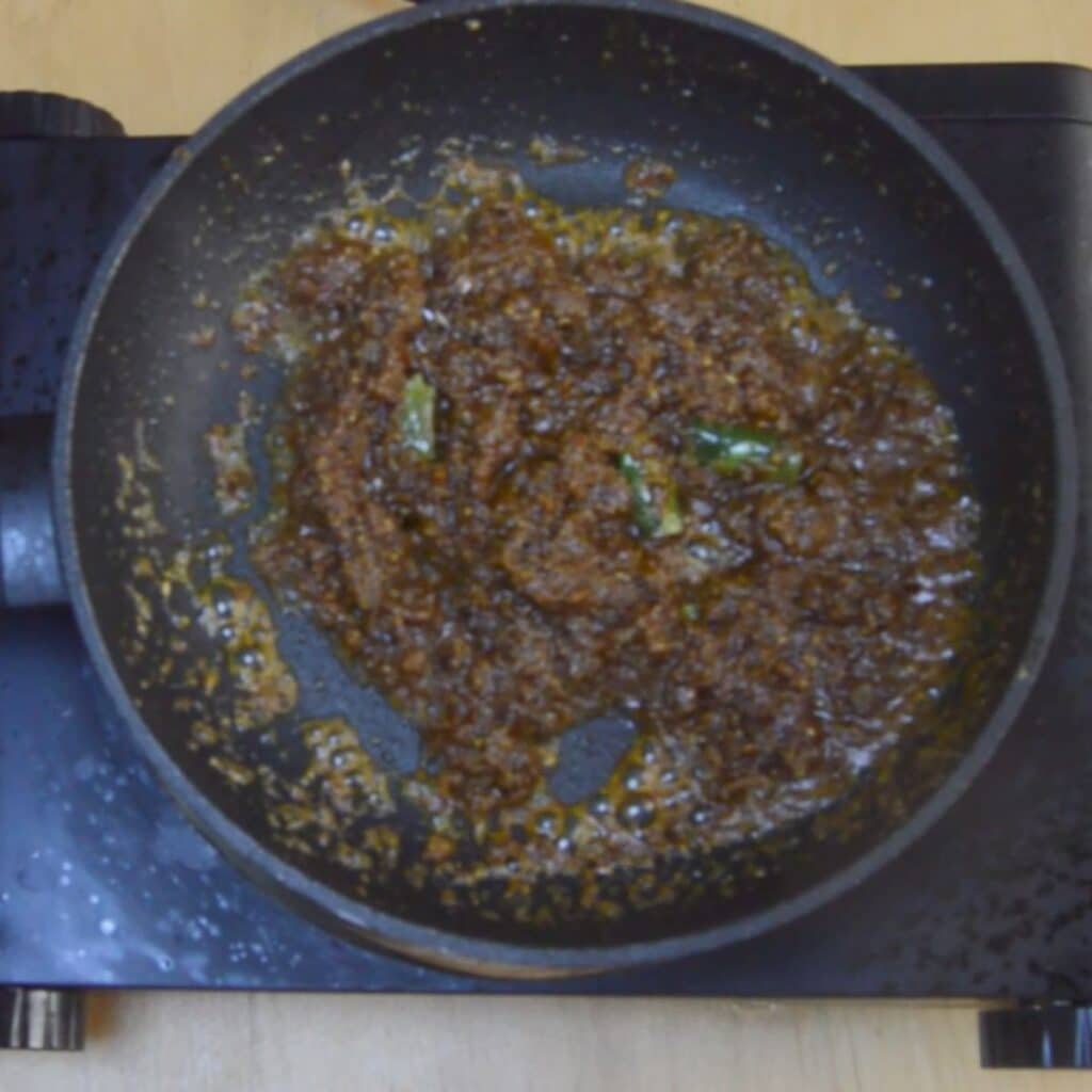 Instant Puliyogare with Homemade Masala - Flavours Treat