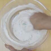 South Indian Medu Vada (Urad Dal Vada) - Flavours Treat