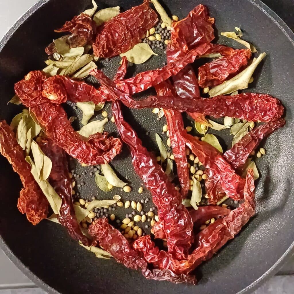 Palli Podi (Spicy Peanut Podi for Rice, Idli and Dosa) - Flavours Treat