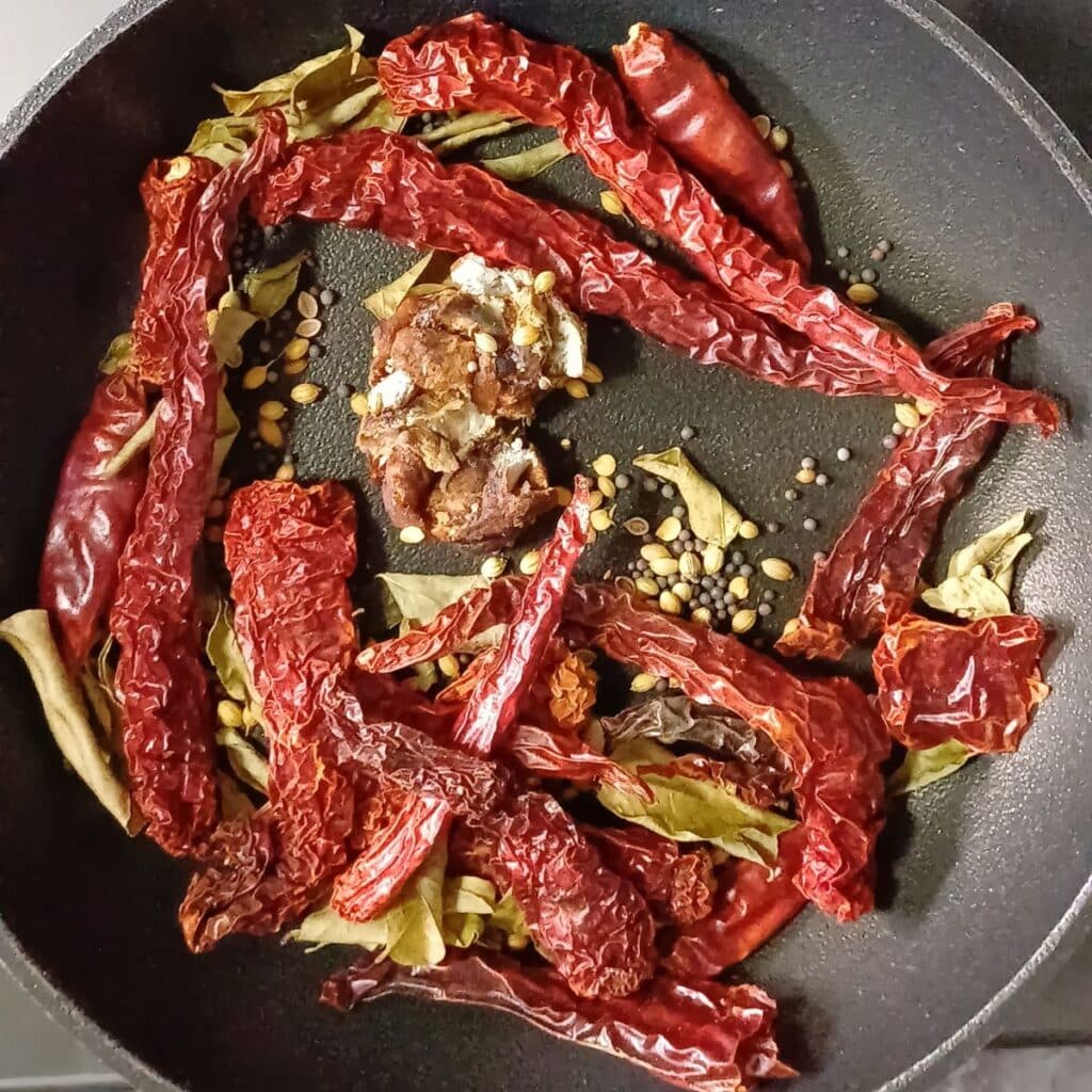 Palli Podi (Spicy Peanut Podi for Rice, Idli and Dosa) - Flavours Treat