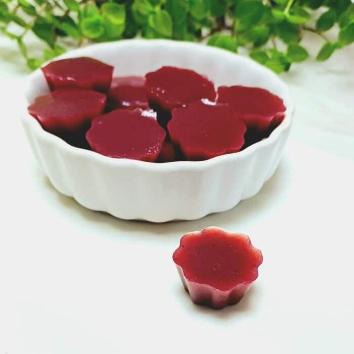 Black Grape Gummies - 3 Ingredients and No Gelatin - Flavours Treat