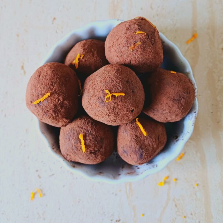 5 Ingredient Orange Chocolate Energy Balls - Flavours Treat